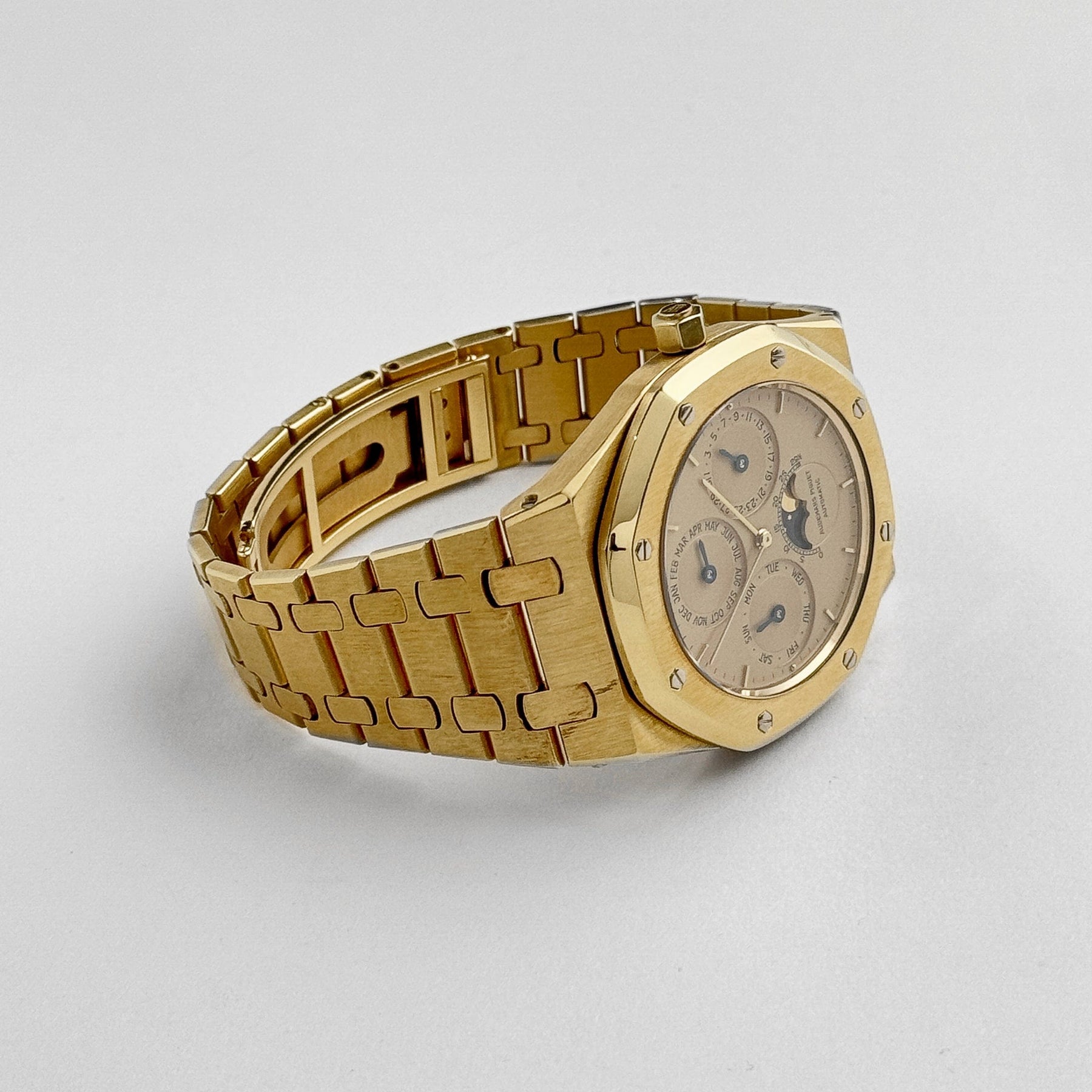 Wrist Aficionado | Buy Rolex, Richard Mille, AP, Patek Philippe