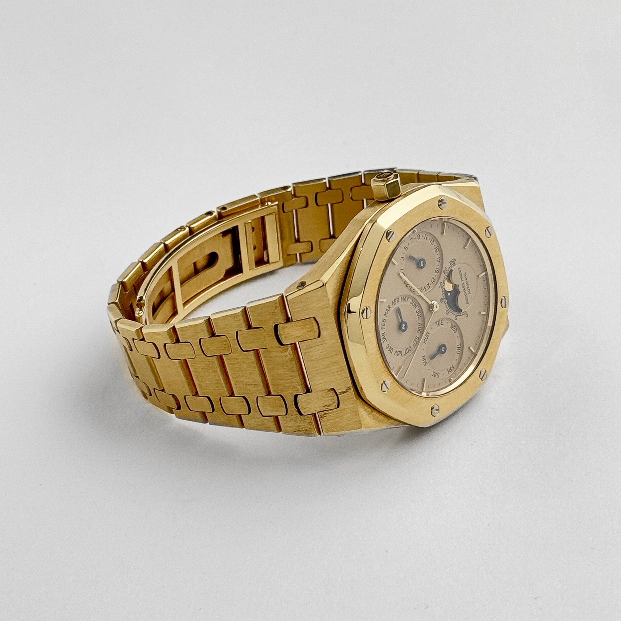 Wrist Aficionado | Buy Rolex, Richard Mille, AP, Patek Philippe